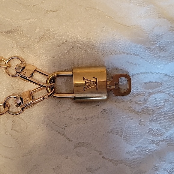 Louis Vuitton | Accessories | Louis Vuitton Lock And Key With Chain33 ...